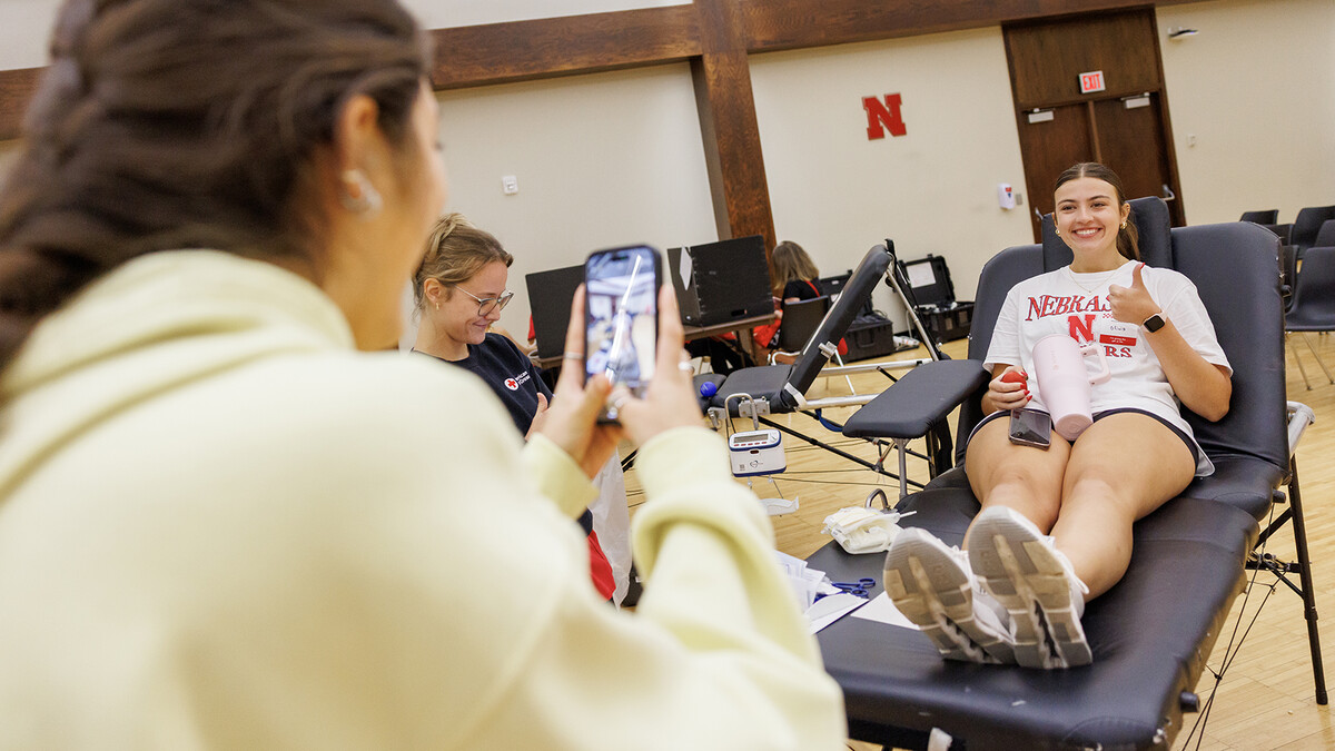 Campus blood drives to help with final push in Big Ten challenge ...